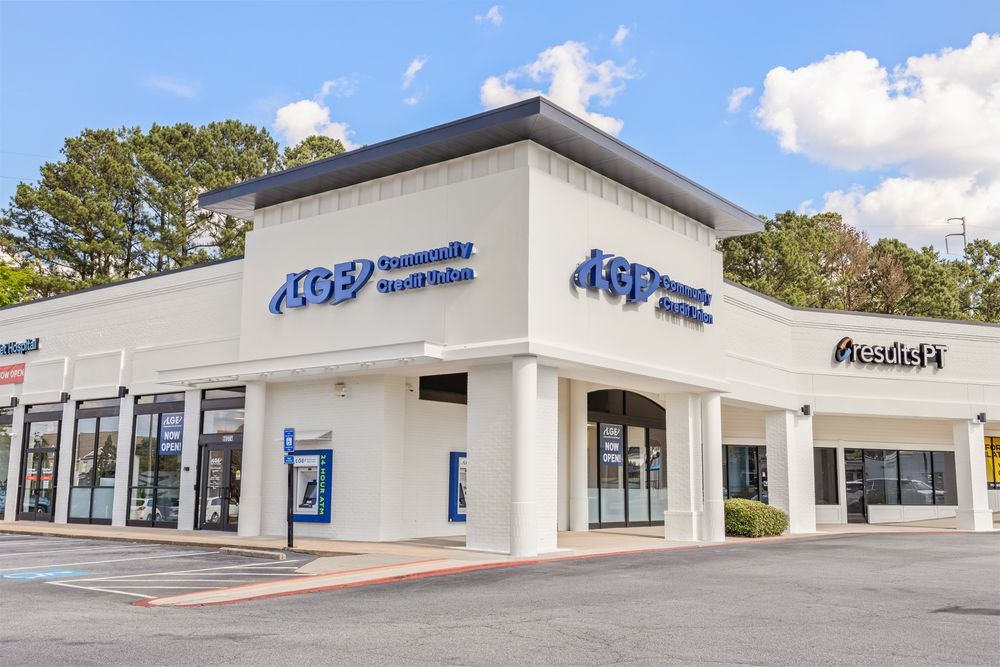 LGE COMMUNITY CREDIT UNION - Updated December 2025 - 10 Photos - 6637 ...