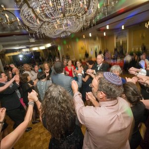 MANHATTAN BEACH JEWISH CENTER - Updated January 2025 - 60 W End Ave ...