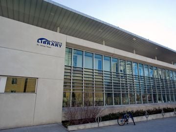 TORONTO PUBLIC LIBRARY - ST. JAMES TOWN BRANCH - Updated January 2026 ...