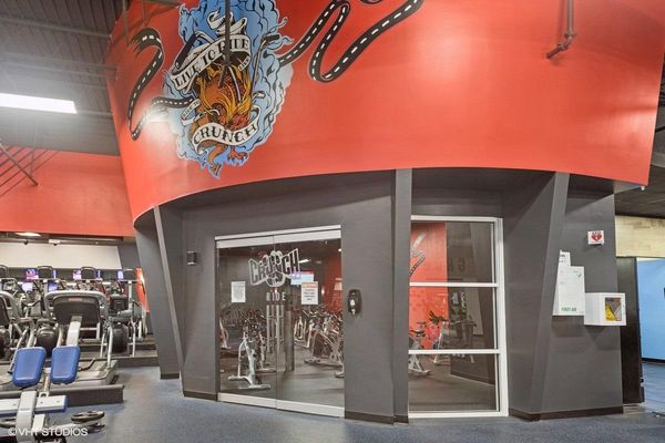 CRUNCH FITNESS - TAMPA PALMS - Updated December 2025 - 42 Photos & 111 ...