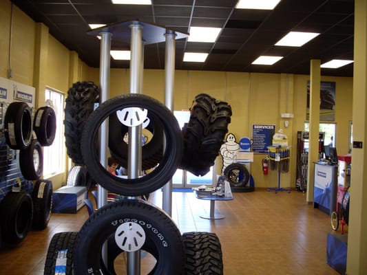 DELTA WORLD TIRE - Updated June 2025 - 11 Reviews - 1737 Center St, New ...