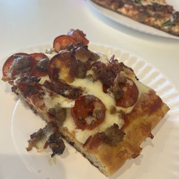 LUCATELLI’S PIZZERIA - Updated December 2025 - 102 Photos & 101 Reviews ...