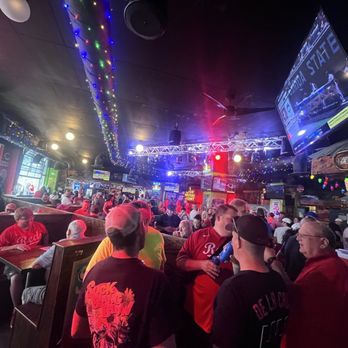 TIN ROOF - Updated August 2025 - 118 Photos & 165 Reviews - 160 E ...