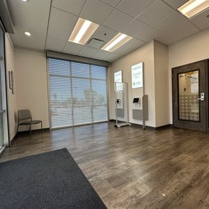 LABCORP - Updated July 2025 - 11 Photos - 1745 University Ave ...