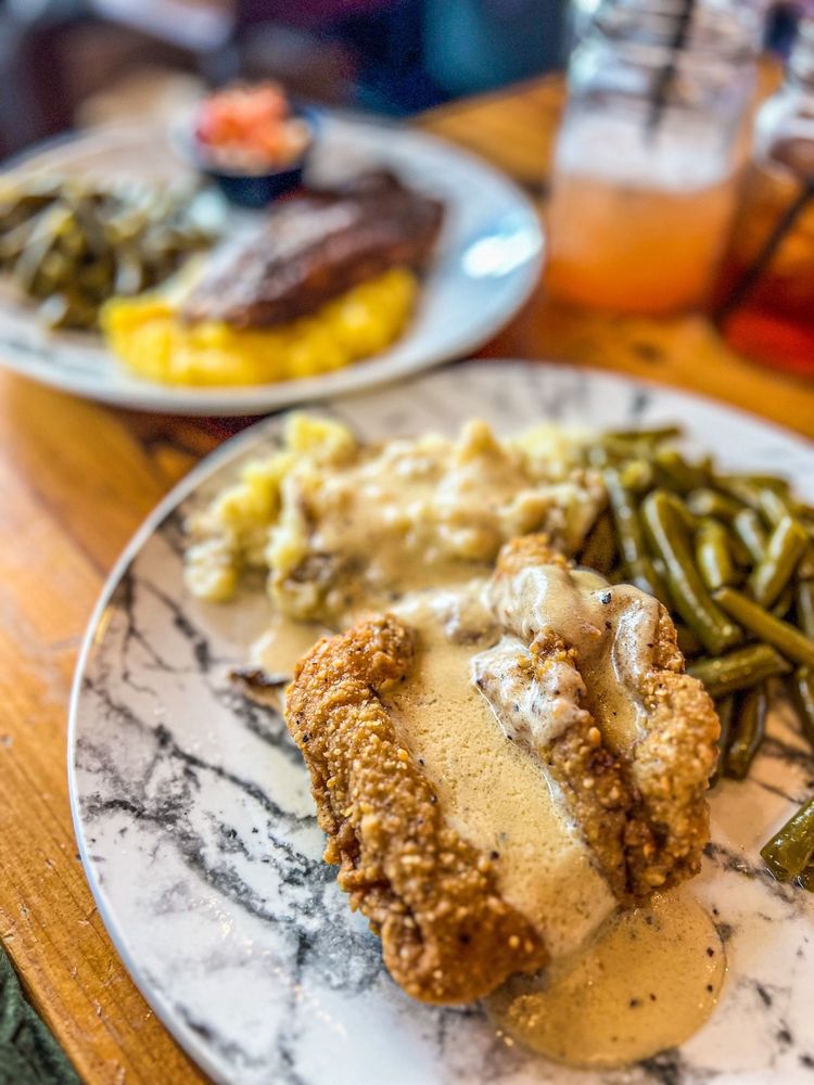 SOUTHERN ON MAIN - 262 Photos & 218 Reviews - 102 E Main St, Elkin ...