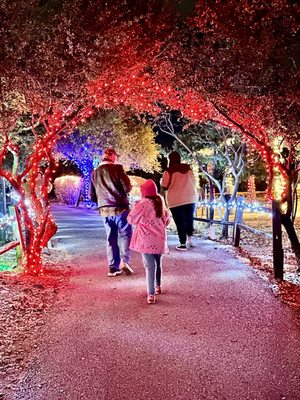 HERITAGE PARK ZOOLOGICAL SANCTUARY - Updated December 2025 - 147 Photos ...