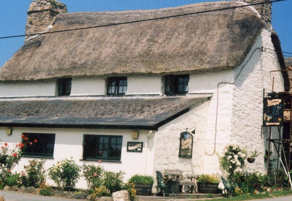 SMUGGLERS DEN INN - Updated July 2024 - Newquay, Cornwall, United ...