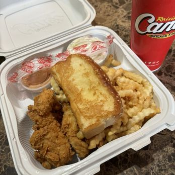 RAISING CANE’S CHICKEN FINGERS - Updated August 2025 - 77 Photos & 67 ...