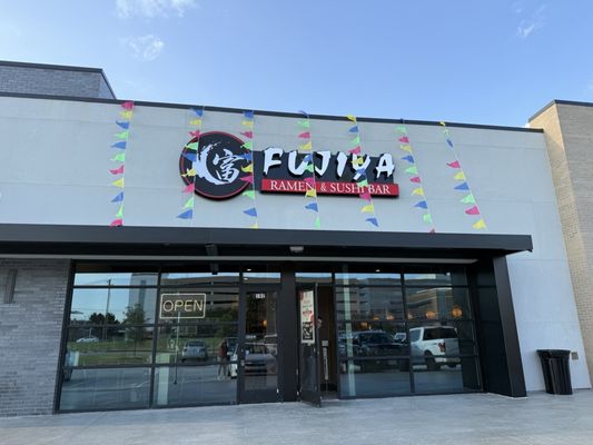 FUJIYA RAMEN AND SUSHI BAR - Updated October 2025 - 36 Photos & 11 ...