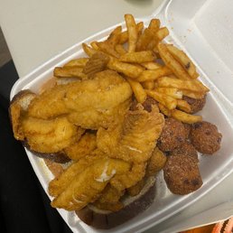 RAYS CHICKEN AND FISH MART - 455 Photos & 679 Reviews - 939 E Bianchi ...