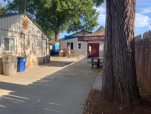 KINDER’S MEATS DELI BBQ - 44 Photos & 127 Reviews - 1369 East Ave ...