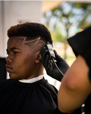 1ST CLASS CUTS - Updated December 2025 - 16 Photos & 11 Reviews - 1301 ...