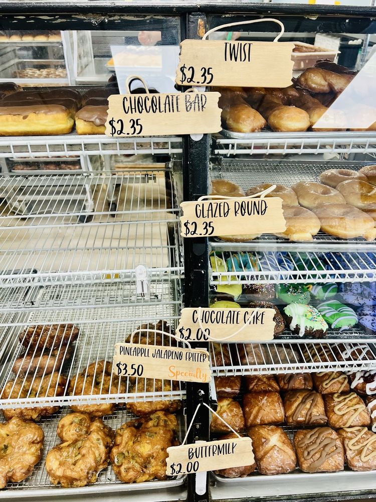 DONUT PARADE - Updated October 2025 - 136 Photos & 208 Reviews - 2152 N ...