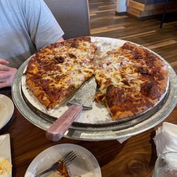 SUGAR RIVER PIZZA - 93 Photos & 79 Reviews - 1390 Cabela Dr, Sun ...