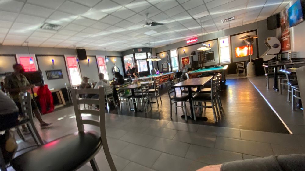 CADILLAC JAX BAR & GRILL - Updated November 2024 - 532 Main Street E ...