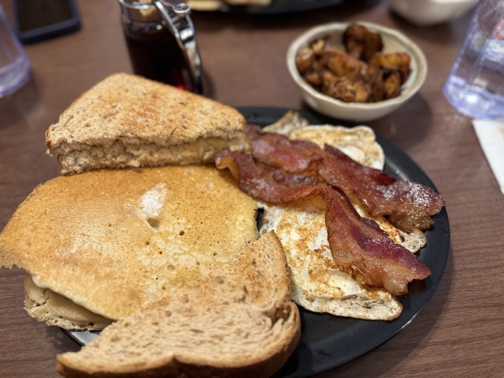 THE EXPRESS CASUAL DINING - Updated December 2025 - 22 Photos & 17 ...