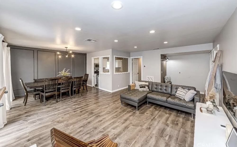 THE KARLA STAGMAN GROUP - Updated September 2025 - 42 Photos - 3333 ...