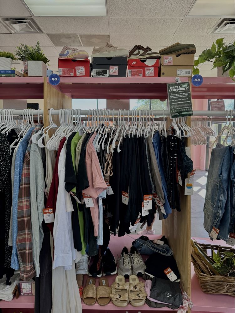 INDY CLOVER - Updated January 2026 - 26 Photos & 25 Reviews - 1307 E ...