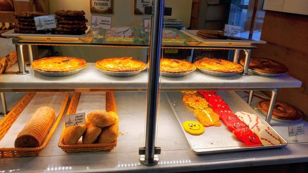 BIT OF SWISS PASTRY SHOP - Updated August 2025 - 94 Photos & 120 ...