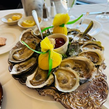 THE CENTER CLUB - Updated December 2025 - 60 Photos & 28 Reviews - 100 ...