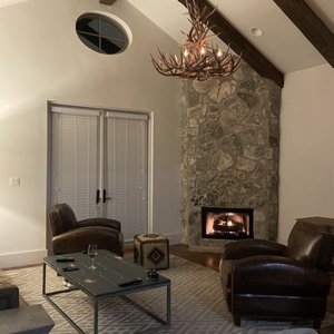 HEB LODGE - Updated February 2025 - 13 Photos - 445 Upper Turtle Creek ...