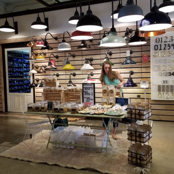 PORTLAND FLEA - Updated November 2025 - 31 Photos & 12 Reviews - 831 SE ...