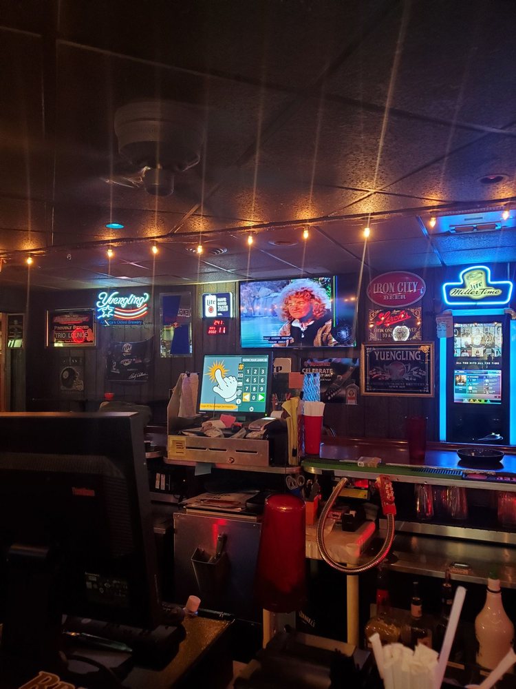 TRIO LOUNGE & RESTAURANT - Updated August 2025 - 1694 N Main St ...