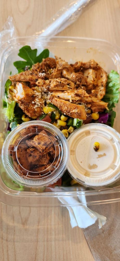 EVERYTABLE - 20 Photos - 20810 Avalon Blvd, Carson, California - Salad ...