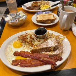PITTSFIELD CAFE - 643 Photos & 815 Reviews - 55 E Washington St ...