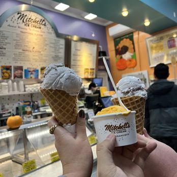 MITCHELLS ICE CREAM - Updated November 2024 - 3703 Photos & 4900 ...