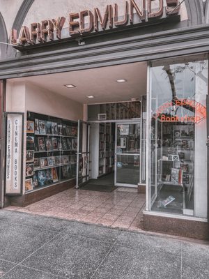 LARRY EDMUNDS BOOKSHOP - Updated May 2026 - 31 Photos & 45 Reviews ...