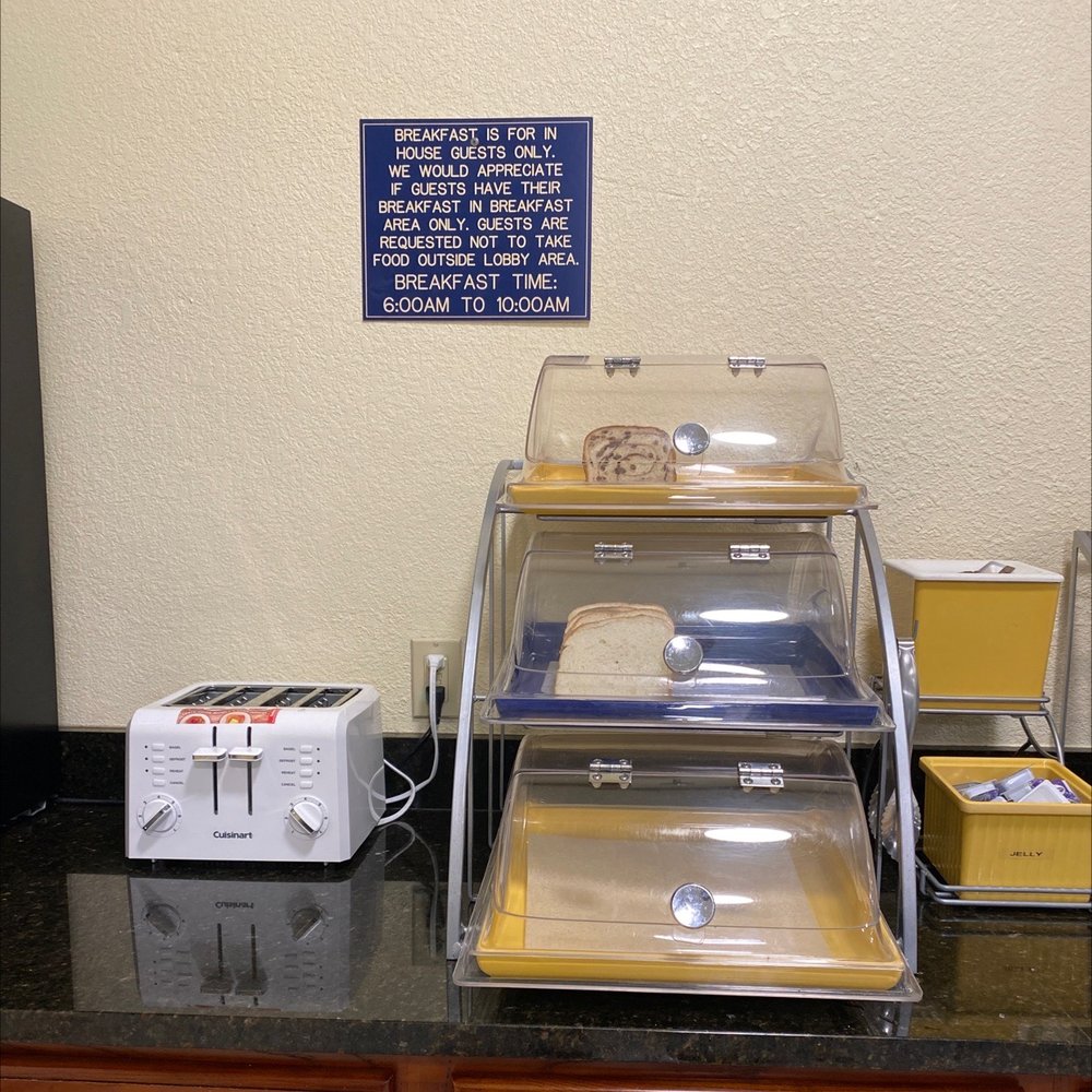 DAYS INN BY WYNDHAM VIRGINIA BEACH TOWN CENTER - Updated June 2025 - 42 ...