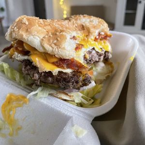 BURGER YARD - Updated March 2025 - 13680 Pennsylvania Rd, Southgate ...