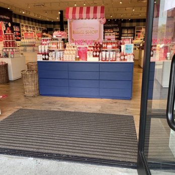 BATH & BODY WORKS - Updated February 2026 - 10 Photos & 15 Reviews ...