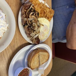 ANTIQUE ROW CAFE - Updated August 2025 - 325 Photos & 343 Reviews ...