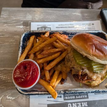 THE HOP STOP - Updated October 2025 - 310 Photos & 276 Reviews - 14055 ...