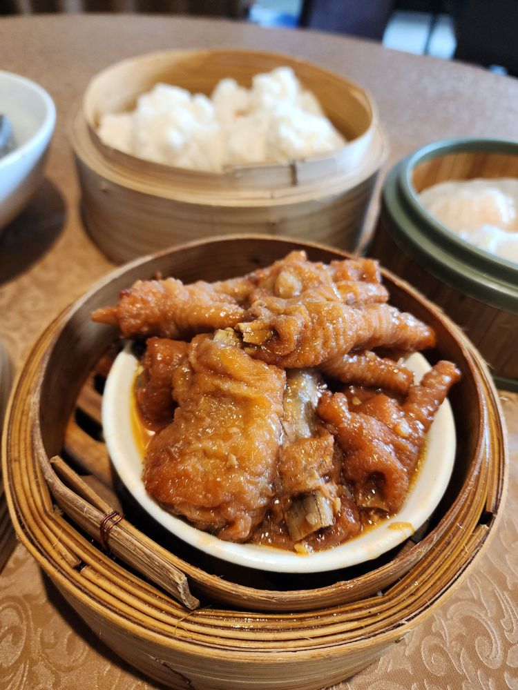 EDGEMONT PALACE - Updated January 2026 - 50 Photos - 45 Edenwold Dr NW ...