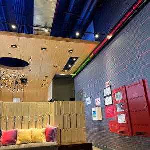 ALOFT HARLEM - 93 Photos & 143 Reviews - 2296 Frederick Douglass Blvd ...