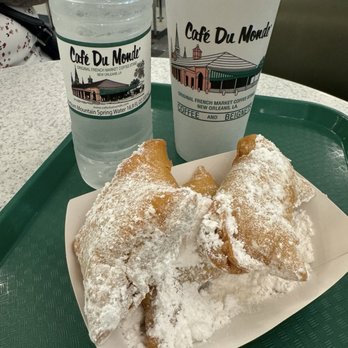 CAFE DU MONDE CITY PARK - Updated August 2024 - 570 Photos & 290 ...
