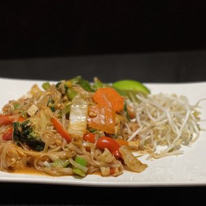 GOLDEN TRIANGLE - 193 Photos & 160 Reviews - Thai - 610 S 5th St ...
