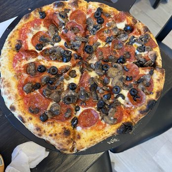 SAPORI PIZZERIA & ITALIAN MARKET - Updated January 2025 - 35 Photos ...