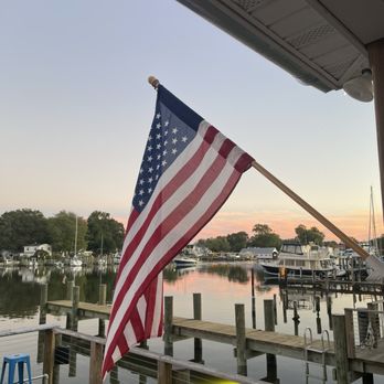 WHARF 38 - Updated March 2025 - 54 Photos & 22 Reviews - 479 Deale Rd ...