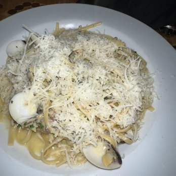 FAMIGLIA ITALIAN RESTAURANT - 401 Photos & 439 Reviews - 812 San Pablo ...