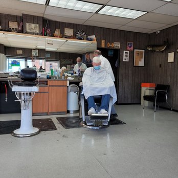 BOEVING BARBER SHOP - Updated January 2026 - 513 E Main St, Belleville ...