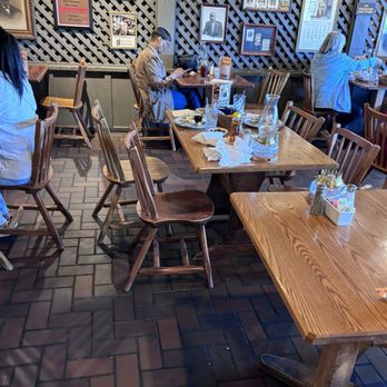 CRACKER BARREL OLD COUNTRY STORE - Updated June 2025 - 134 Photos & 126 ...