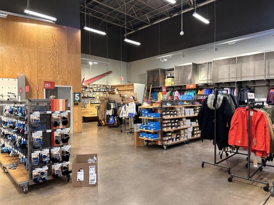 REI - Updated August 2024 - 78 Photos & 63 Reviews - 5929 E Northwest ...