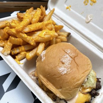 CHOMP CHOMP - Updated December 2025 - 32 Photos - 7 Backus Ave, Danbury ...