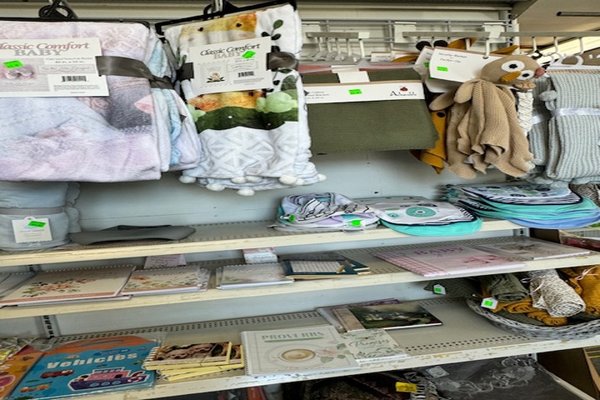 TROYER’S COUNTRY STORE - Updated May 2025 - 39 Photos - 10599 South ...