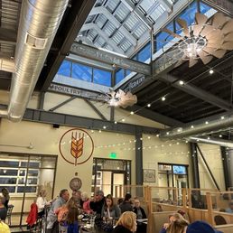 2020 MARKET SCRATCH KITCHEN & BAR - Updated December 2025 - 764 Photos ...