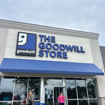 GOODWILL STORE & DONATION CENTER - Updated December 2025 - 15 Photos ...